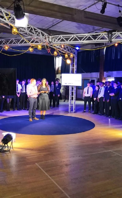 The Emmbrook School - Home